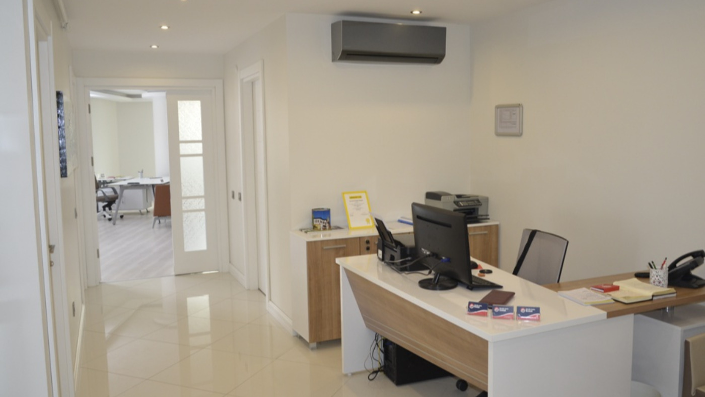 Ben, kaliteli ve hızlı azerice - türkçe - azerice çeviri yaparım ...